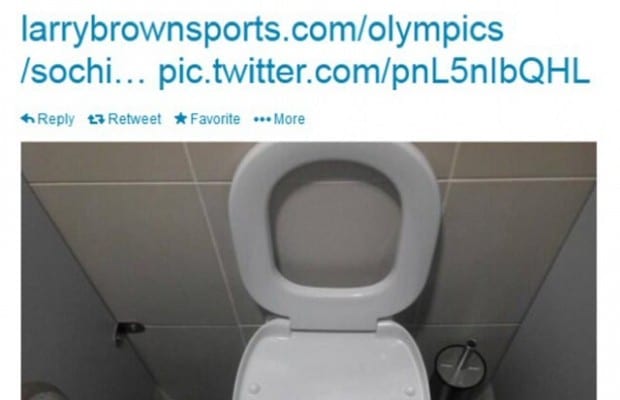 article-2552200-1B39D63A00000578-469_634x928 | YOSO-Walk