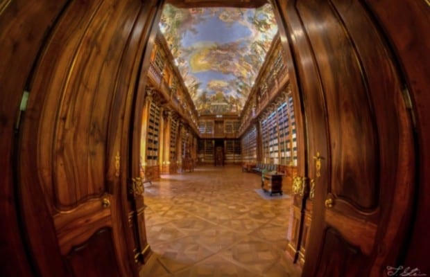 Clementinum-National-Library-Photo-by-Tzvika-Stein-740×487 | YOSO-Walk