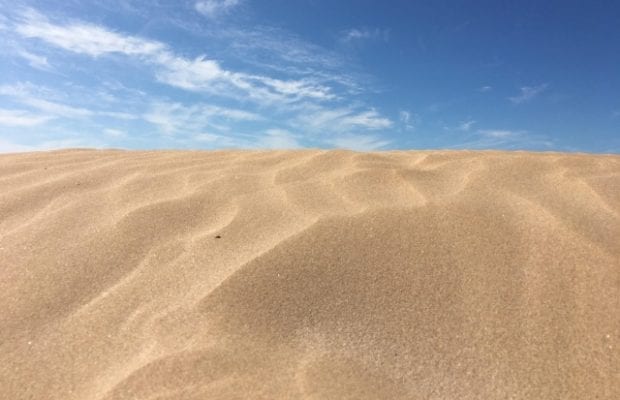 diabat-beach-sand | YOSO-Walk